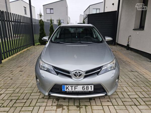 Toyota Auris 2013 Viļņa, ar dzinēja tilpumu 1.60 L un nobraukumu 184 tūkst. km par 6600 €, foto 3 vietnē AUTOMOTO.COM.LV