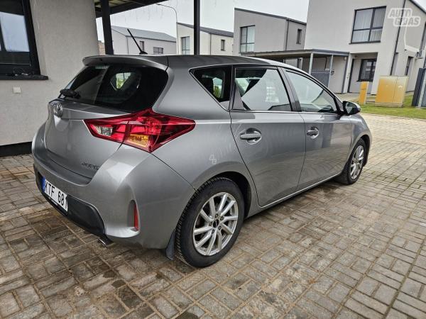 Toyota Auris 2013 Viļņa, ar dzinēja tilpumu 1.60 L un nobraukumu 184 tūkst. km par 6600 €, foto 9 vietnē AUTOMOTO.COM.LV