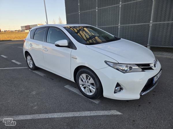 Toyota Auris 2013 Viļņa, ar dzinēja tilpumu 1.80 L un nobraukumu 271 tūkst. km par 7550 €, foto 3 vietnē AUTOMOTO.COM.LV
