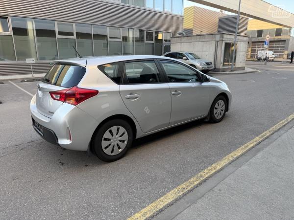 Toyota Auris 2013 Viļņa, ar dzinēja tilpumu 1.60 L un nobraukumu 197 tūkst. km par 5500 €, foto 4 vietnē AUTOMOTO.COM.LV