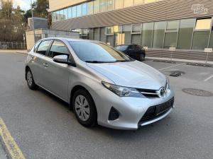 Toyota Auris 2013 Viļņa, ar dzinēja tilpumu 1.60 L un nobraukumu 197 tūkst. km par 5500 €, foto 6 vietnē AUTOMOTO.COM.LV