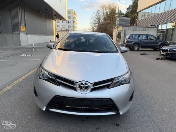 Toyota Auris 2013 Viļņa, ar dzinēja tilpumu 1.60 L un nobraukumu 197 tūkst. km par 5500 €, foto 6 vietnē AUTOMOTO.COM.LV