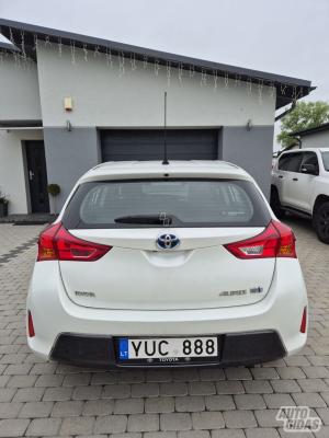Toyota Auris 2013 in Panevezys, with an engine capacity of 1.80 L and mileage of 240 thousand km for 8500 €, photo 3 on AUTOMOTO.COM.LV