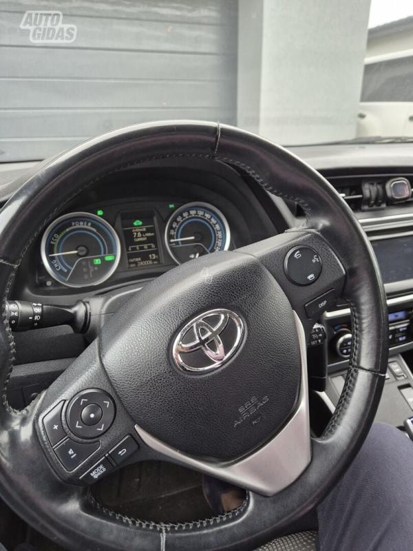 Toyota Auris 2013 in Panevezys, with an engine capacity of 1.80 L and mileage of 240 thousand km for 8500 €, photo 7 on AUTOMOTO.COM.LV