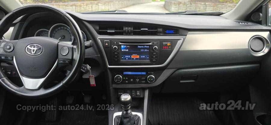 Toyota Auris 2013 in Rakvere, with an engine capacity of 1.60 L and mileage of 185 thousand km for 7300 €, photo 9 on AUTOMOTO.COM.LV