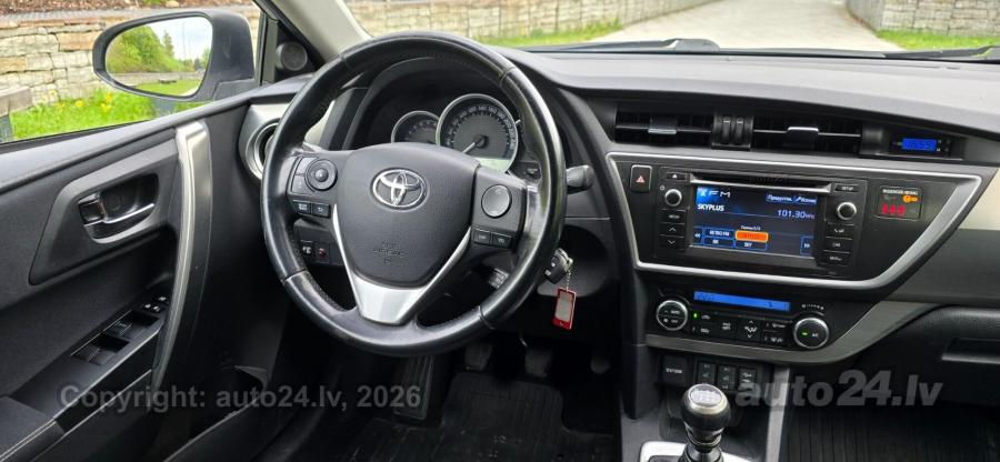 Toyota Auris 2013 in Rakvere, with an engine capacity of 1.60 L and mileage of 185 thousand km for 7300 €, photo 11 on AUTOMOTO.COM.LV