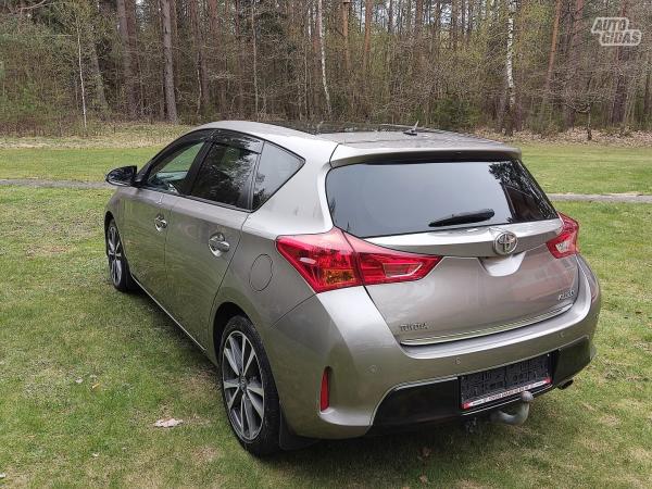 Toyota Auris 2013 in Alytus, with an engine capacity of 1.40 L and mileage of 230 thousand km for 5650 €, photo 4 on AUTOMOTO.COM.LV