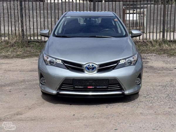 Toyota Auris 2013 Viļņa, ar dzinēja tilpumu 1.80 L un nobraukumu 44 tūkst. km par 12350 €, foto 2 vietnē AUTOMOTO.COM.LV