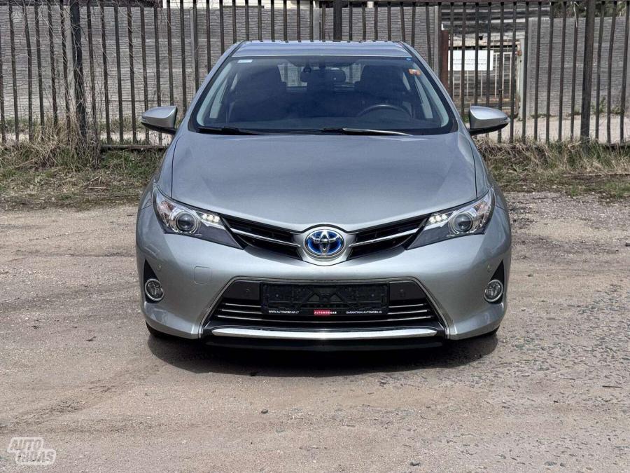 Toyota Auris 2013 Viļņa, ar dzinēja tilpumu 1.80 L un nobraukumu 44 tūkst. km par 12350 €, foto 3 vietnē AUTOMOTO.COM.LV