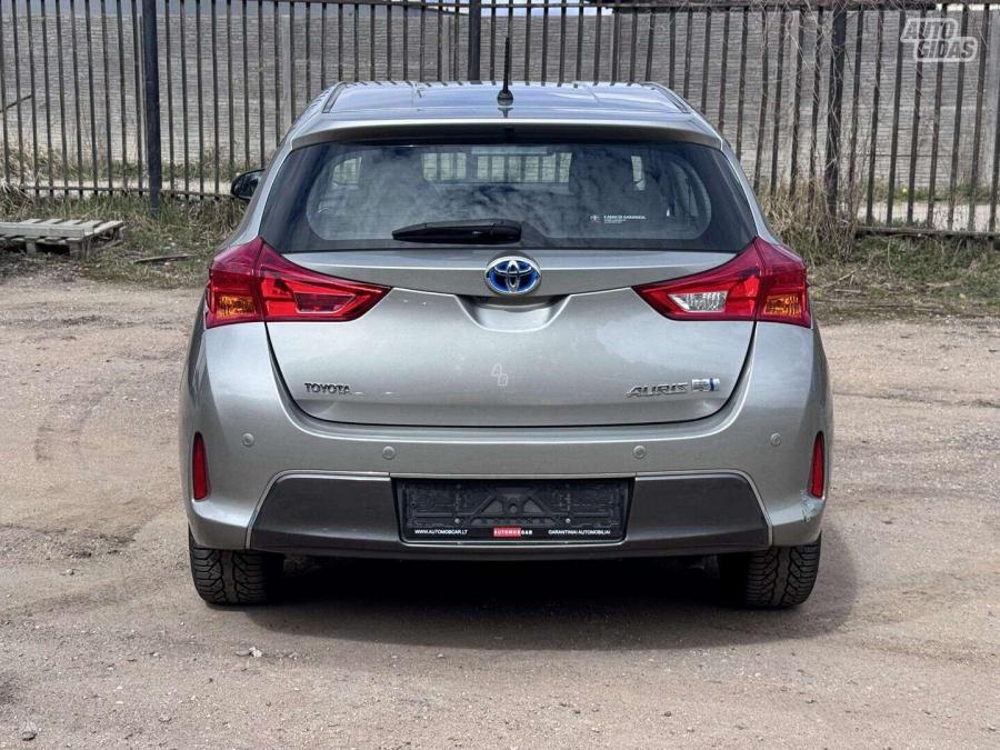 Toyota Auris 2013 Viļņa, ar dzinēja tilpumu 1.80 L un nobraukumu 44 tūkst. km par 12350 €, foto 8 vietnē AUTOMOTO.COM.LV