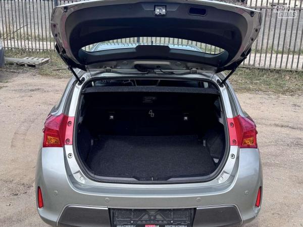 Toyota Auris 2013 Viļņa, ar dzinēja tilpumu 1.80 L un nobraukumu 44 tūkst. km par 12350 €, foto 9 vietnē AUTOMOTO.COM.LV