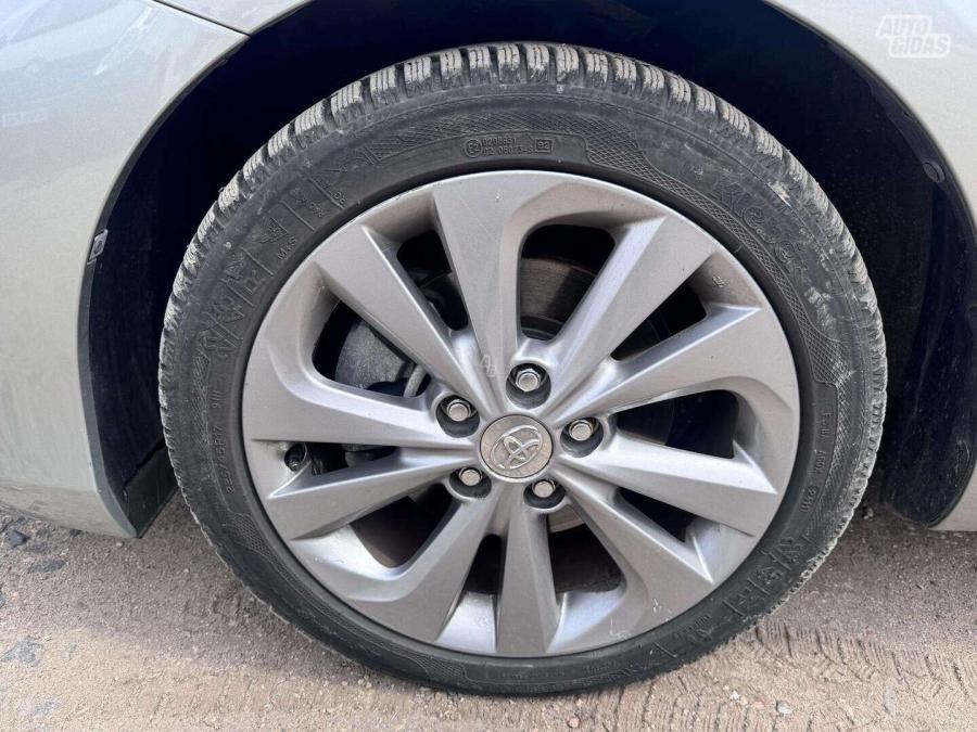 Toyota Auris 2013 Viļņa, ar dzinēja tilpumu 1.80 L un nobraukumu 44 tūkst. km par 12350 €, foto 11 vietnē AUTOMOTO.COM.LV