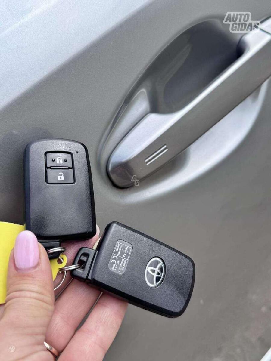 Toyota Auris 2013 Viļņa, ar dzinēja tilpumu 1.80 L un nobraukumu 44 tūkst. km par 12350 €, foto 12 vietnē AUTOMOTO.COM.LV