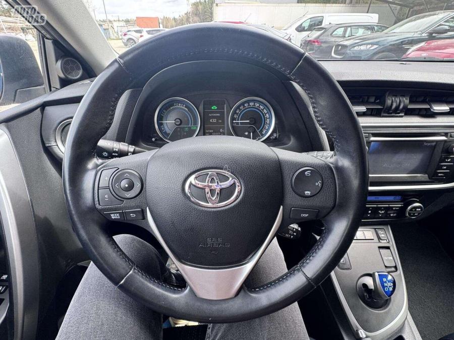 Toyota Auris 2013 Viļņa, ar dzinēja tilpumu 1.80 L un nobraukumu 44 tūkst. km par 12350 €, foto 13 vietnē AUTOMOTO.COM.LV