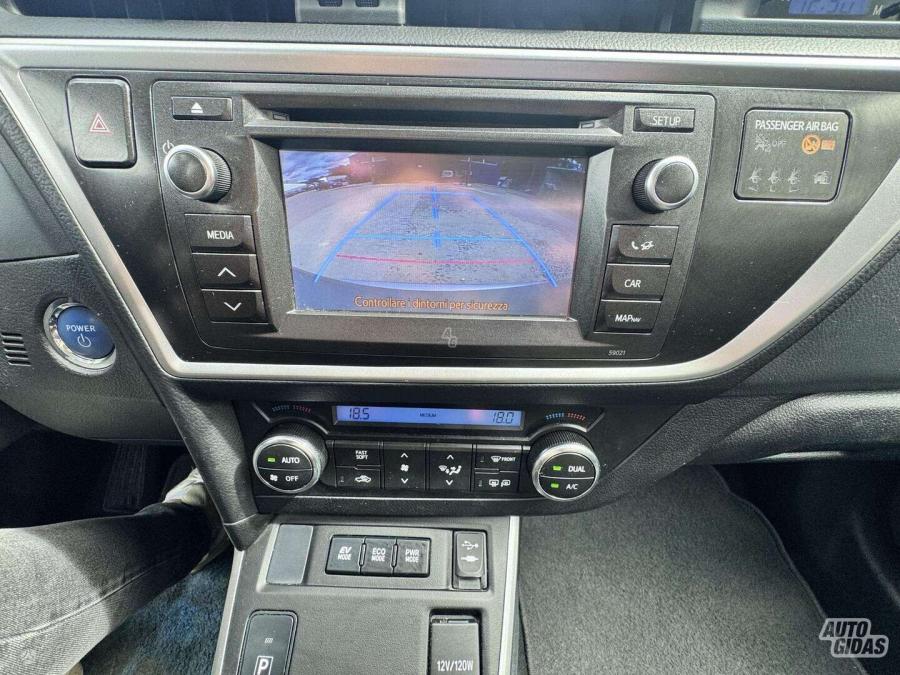 Toyota Auris 2013 Viļņa, ar dzinēja tilpumu 1.80 L un nobraukumu 44 tūkst. km par 12350 €, foto 16 vietnē AUTOMOTO.COM.LV