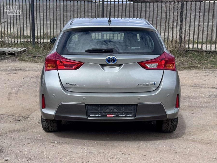 Toyota Auris 2013 Viļņa, ar dzinēja tilpumu 1.80 L un nobraukumu 44 tūkst. km par 12350 €, foto 8 vietnē AUTOMOTO.COM.LV