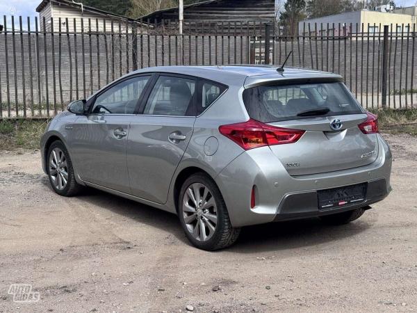 Toyota Auris 2013 in Vilnius, with an engine capacity of 1.80 L and mileage of 44 thousand km for 12350 €, photo 8 on AUTOMOTO.COM.LV