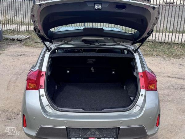 Toyota Auris 2013 in Vilnius, with an engine capacity of 1.80 L and mileage of 44 thousand km for 12350 €, photo 9 on AUTOMOTO.COM.LV