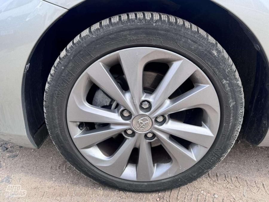 Toyota Auris 2013 Viļņa, ar dzinēja tilpumu 1.80 L un nobraukumu 44 tūkst. km par 12350 €, foto 11 vietnē AUTOMOTO.COM.LV