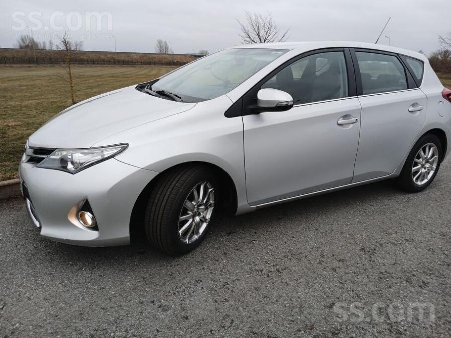 Toyota Auris 2014 Rīga, ar dzinēja tilpumu 1.40 L un nobraukumu 192 tūkst. km par 11350 €, foto 1 vietnē AUTOMOTO.COM.LV