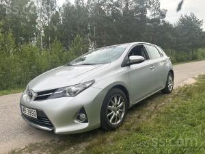 Тойота Аурис 2014 в Рига, объемом двигателя 1.40 л и пробегом 203 тыс. км за 5200 €, фото 3 на AUTOMOTO.COM.LV