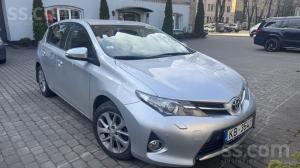Тойота Аурис 2015 в Рига, объемом двигателя 1.60 л и пробегом 194 тыс. км за 6500 €, фото  на AUTOMOTO.COM.LV