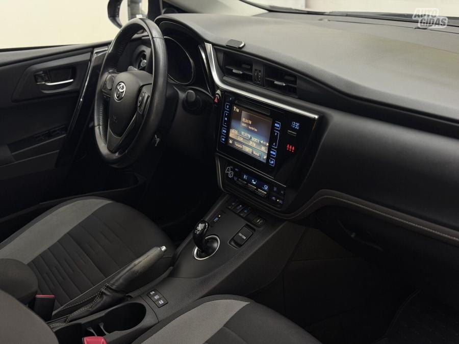 Toyota Auris 2016 Avižieniai, ar dzinēja tilpumu 1.80 L un nobraukumu 127 tūkst. km par 10990 €, foto 13 vietnē AUTOMOTO.COM.LV