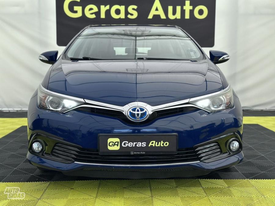 Toyota Auris 2016 in Avizieniai, with an engine capacity of 1.80 L and mileage of 215 thousand km for 9990 €, photo 2 on AUTOMOTO.COM.LV