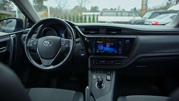 Toyota Auris 2016 in Vilnius, with an engine capacity of 1.80 L and mileage of 207 thousand km for 11000 €, photo 4 on AUTOMOTO.COM.LV