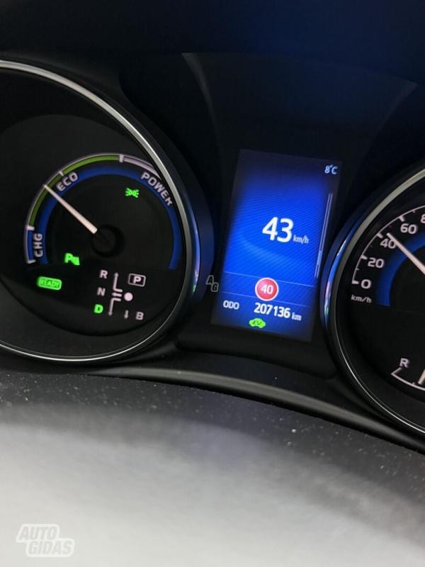 Toyota Auris 2016 in Vilnius, with an engine capacity of 1.80 L and mileage of 207 thousand km for 11000 €, photo 10 on AUTOMOTO.COM.LV