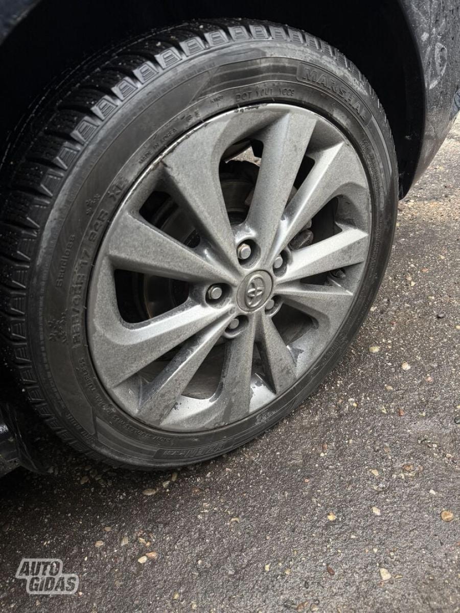 Toyota Auris 2016 in Vilnius, with an engine capacity of 1.80 L and mileage of 207 thousand km for 11000 €, photo 14 on AUTOMOTO.COM.LV