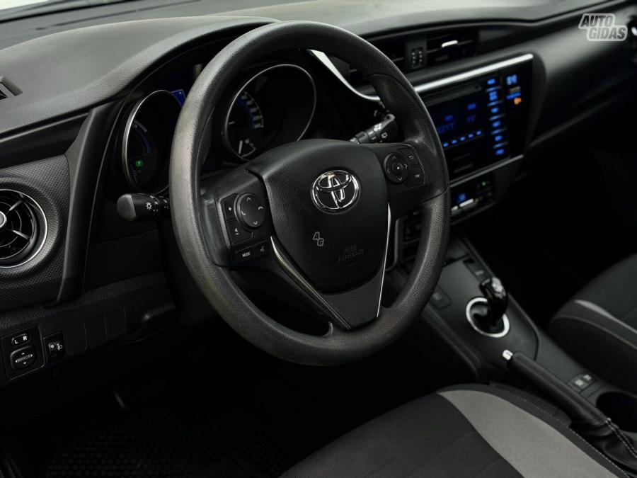 Тойота Аурис 2016 в Авиженяй, объемом двигателя 1.80 л и пробегом 124 тыс. км за 11200 €, фото 10 на AUTOMOTO.COM.LV