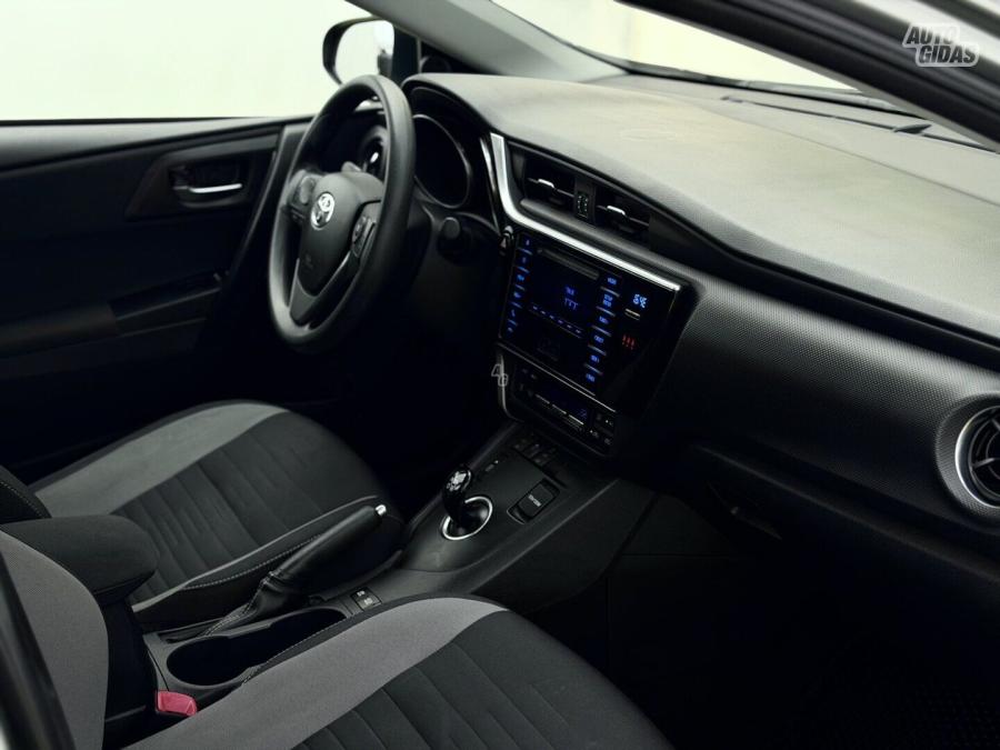 Тойота Аурис 2016 в Авиженяй, объемом двигателя 1.80 л и пробегом 124 тыс. км за 11200 €, фото 16 на AUTOMOTO.COM.LV