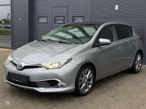 Toyota Auris 2016 in Vilnius, with an engine capacity of 1.80 L and mileage of 186 thousand km for 12666 €, photo 3 on AUTOMOTO.COM.LV