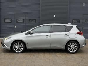 Toyota Auris 2016 in Vilnius, with an engine capacity of 1.80 L and mileage of 186 thousand km for 12666 €, photo 4 on AUTOMOTO.COM.LV