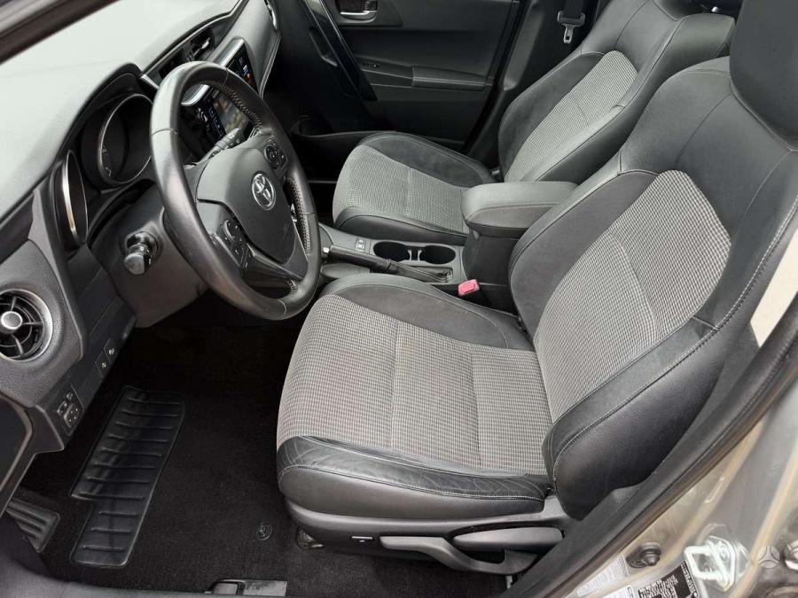 Toyota Auris 2016 in Vilnius, with an engine capacity of 1.80 L and mileage of 186 thousand km for 12666 €, photo 12 on AUTOMOTO.COM.LV