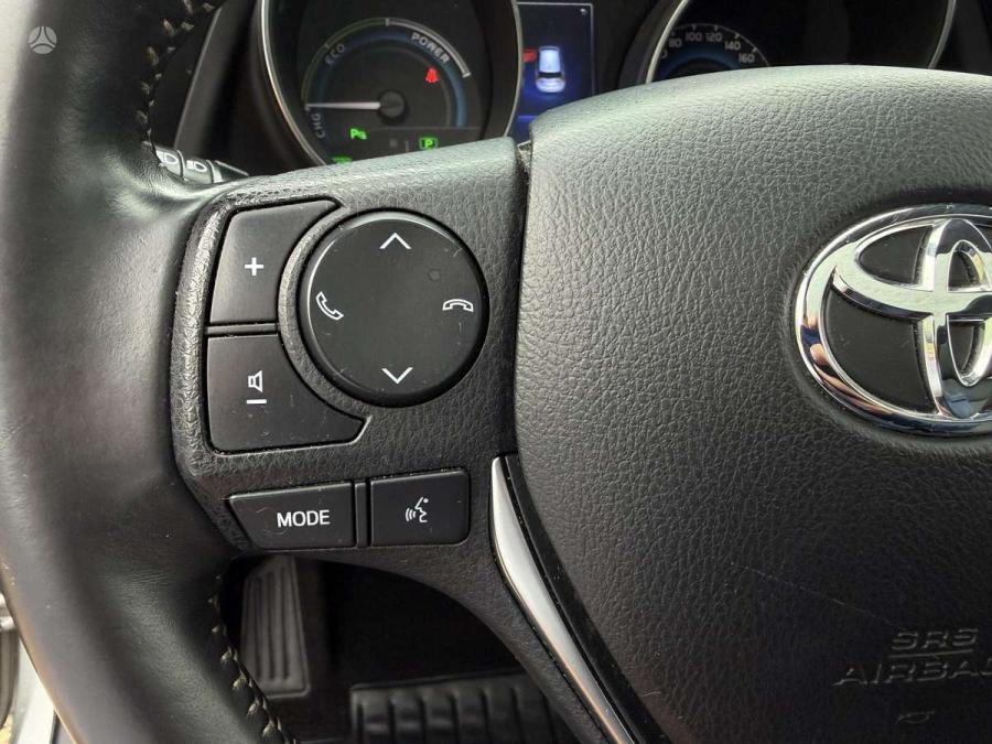 Toyota Auris 2016 in Vilnius, with an engine capacity of 1.80 L and mileage of 186 thousand km for 12666 €, photo 17 on AUTOMOTO.COM.LV