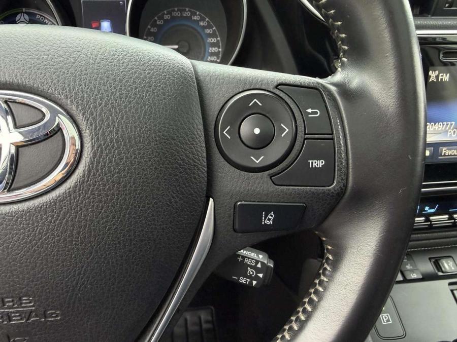 Toyota Auris 2016 in Vilnius, with an engine capacity of 1.80 L and mileage of 186 thousand km for 12666 €, photo 18 on AUTOMOTO.COM.LV