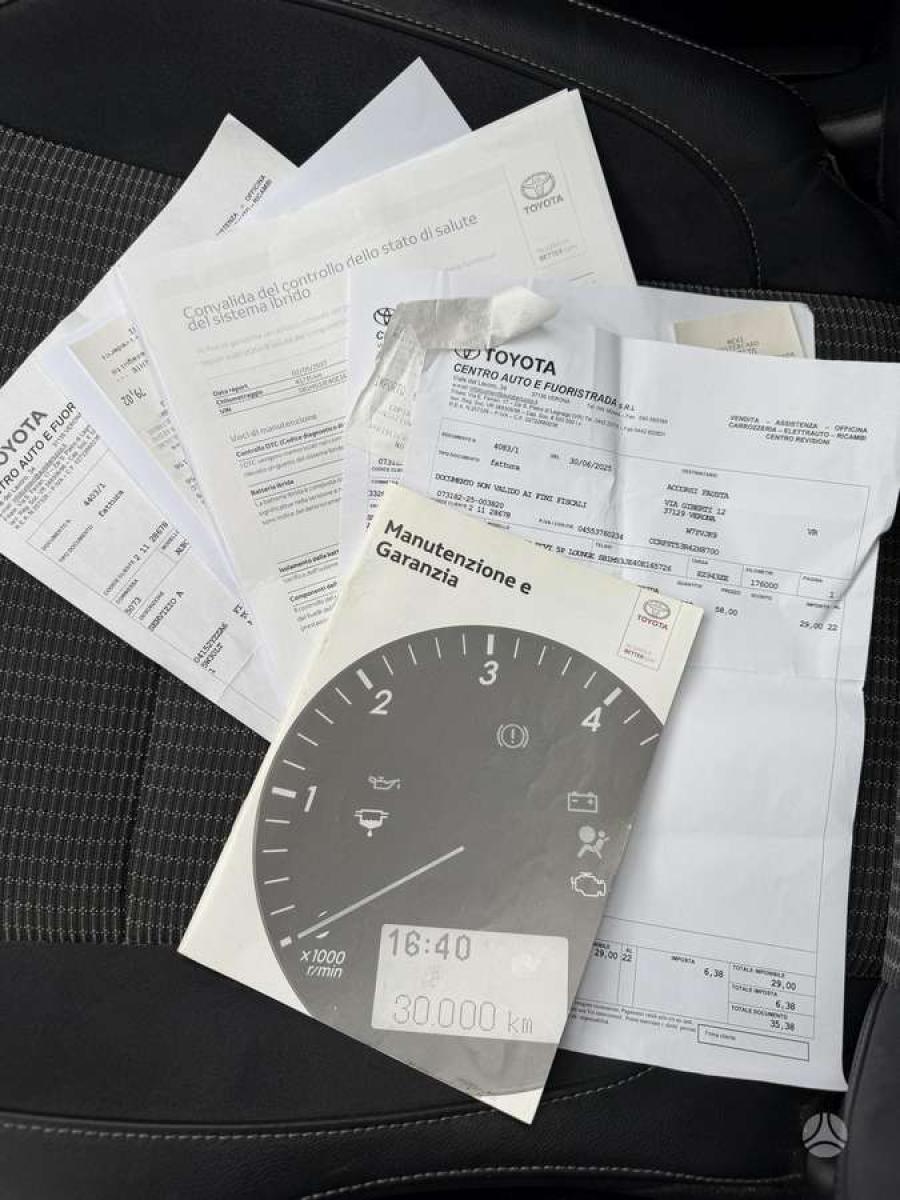 Toyota Auris 2016 in Vilnius, with an engine capacity of 1.80 L and mileage of 186 thousand km for 12666 €, photo 25 on AUTOMOTO.COM.LV