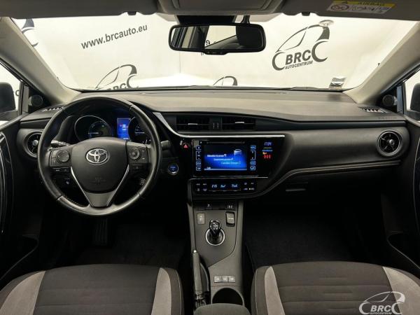 Toyota Auris 2017 in Vilnius, with an engine capacity of 1.80 L and mileage of 157 thousand km for 11500 €, photo 3 on AUTOMOTO.COM.LV