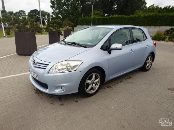 Toyota Auris 2017 in Taurage, with an engine capacity of 2.00 L and mileage of 247 thousand km for 5000 €, photo 1 on AUTOMOTO.COM.LV