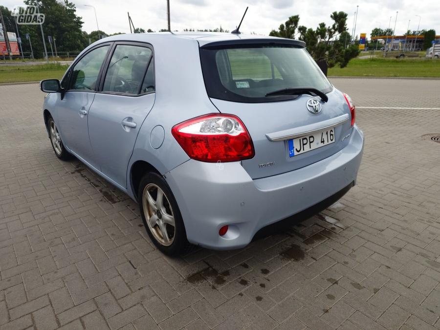 Toyota Auris 2017 in Taurage, with an engine capacity of 2.00 L and mileage of 247 thousand km for 5000 €, photo 7 on AUTOMOTO.COM.LV