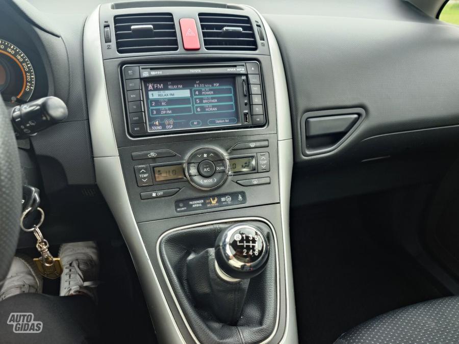 Toyota Auris 2017 in Taurage, with an engine capacity of 2.00 L and mileage of 247 thousand km for 5000 €, photo 13 on AUTOMOTO.COM.LV