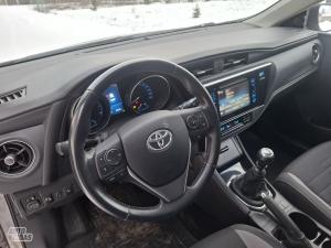 Toyota Auris 2018 in Prienai, with an engine capacity of 1.60 L and mileage of 63 thousand km for 9750 €, photo 4 on AUTOMOTO.COM.LV