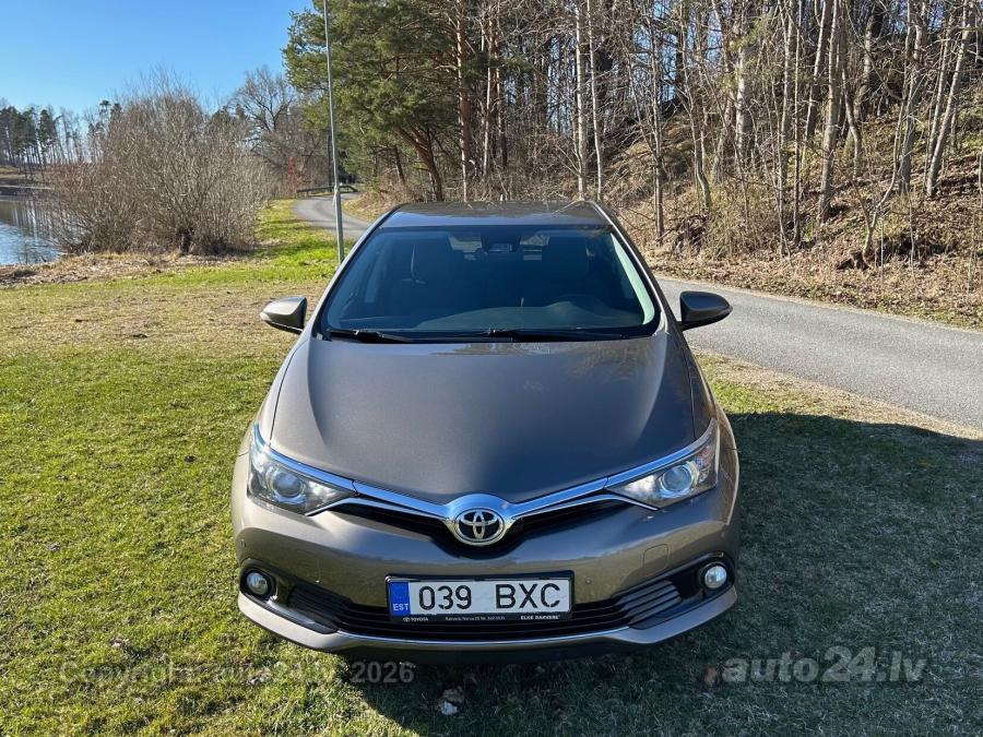 Toyota Auris 2018 in Tartu, with an engine capacity of 1.60 L and mileage of 117 thousand km for 12100 €, photo 1 on AUTOMOTO.COM.LV