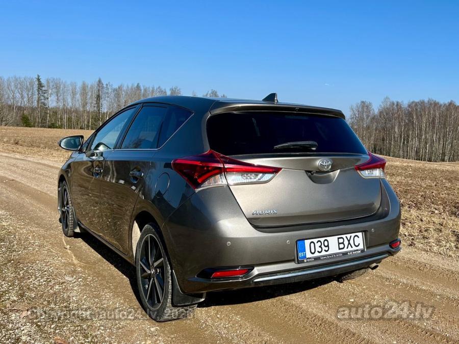 Toyota Auris 2018 in Tartu, with an engine capacity of 1.60 L and mileage of 117 thousand km for 12100 €, photo 4 on AUTOMOTO.COM.LV