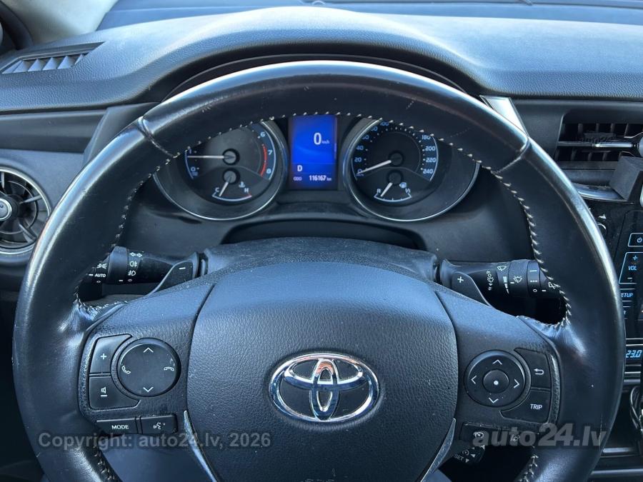 Toyota Auris 2018 in Tartu, with an engine capacity of 1.60 L and mileage of 117 thousand km for 12100 €, photo 15 on AUTOMOTO.COM.LV