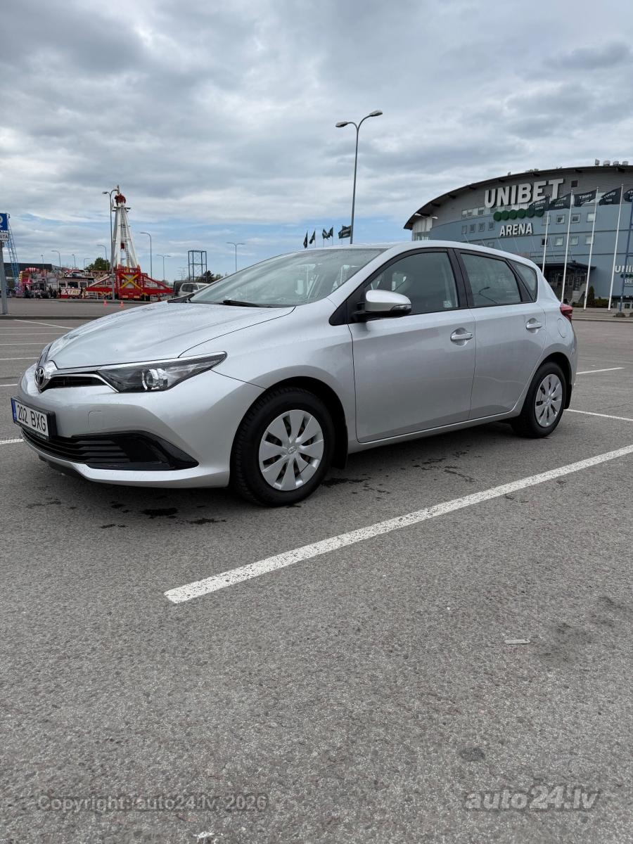Toyota Auris 2018 in Tallinn, with an engine capacity of 1.60 L and mileage of 160 thousand km for 10800 €, photo 4 on AUTOMOTO.COM.LV