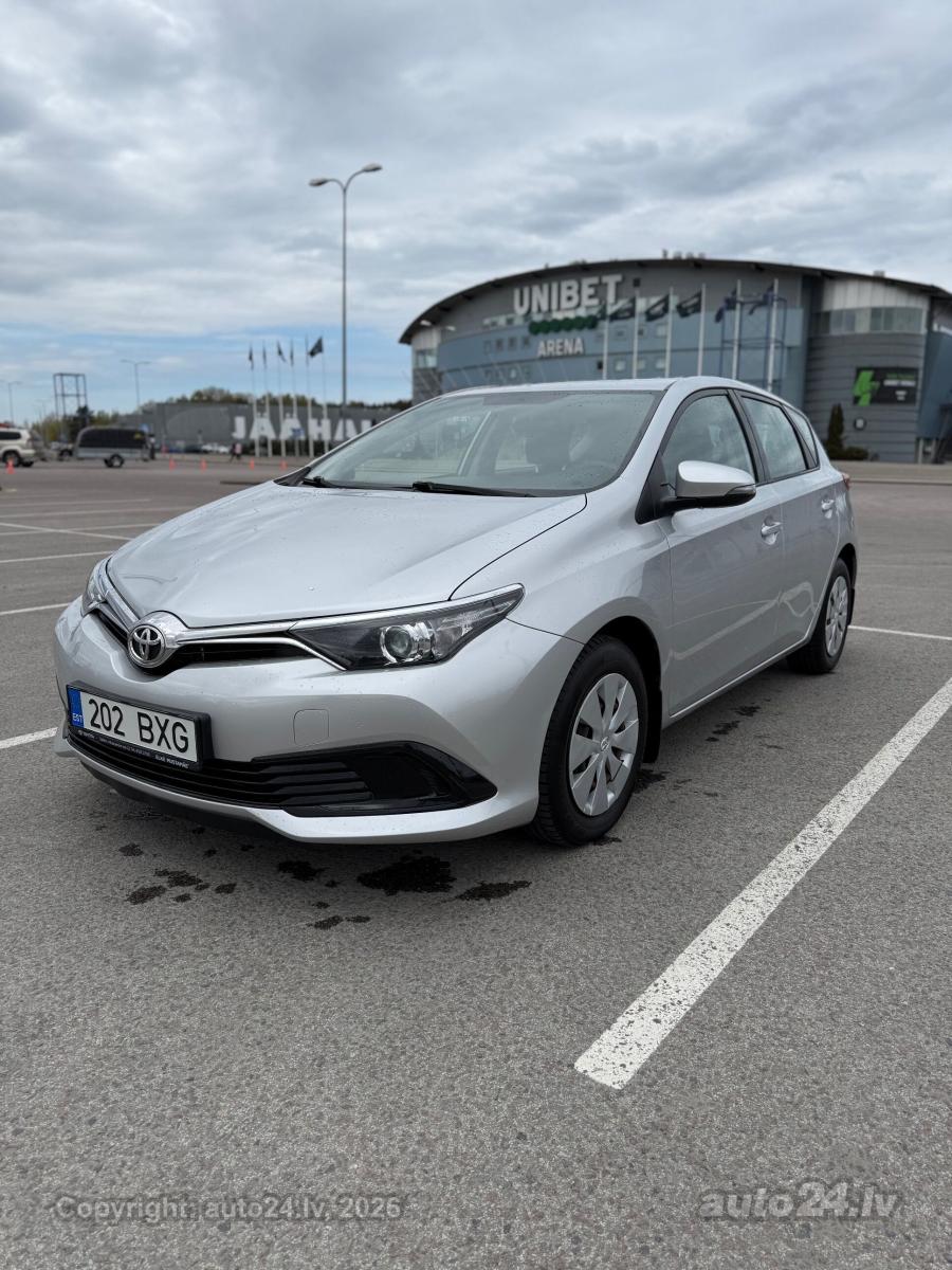 Toyota Auris 2018 in Tallinn, with an engine capacity of 1.60 L and mileage of 160 thousand km for 10800 €, photo 8 on AUTOMOTO.COM.LV