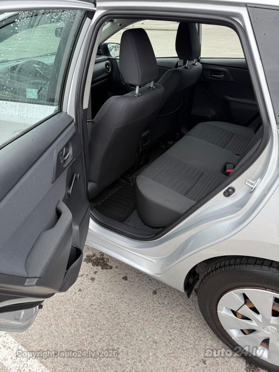 Toyota Auris 2018 in Tallinn, with an engine capacity of 1.60 L and mileage of 160 thousand km for 10800 €, photo 9 on AUTOMOTO.COM.LV